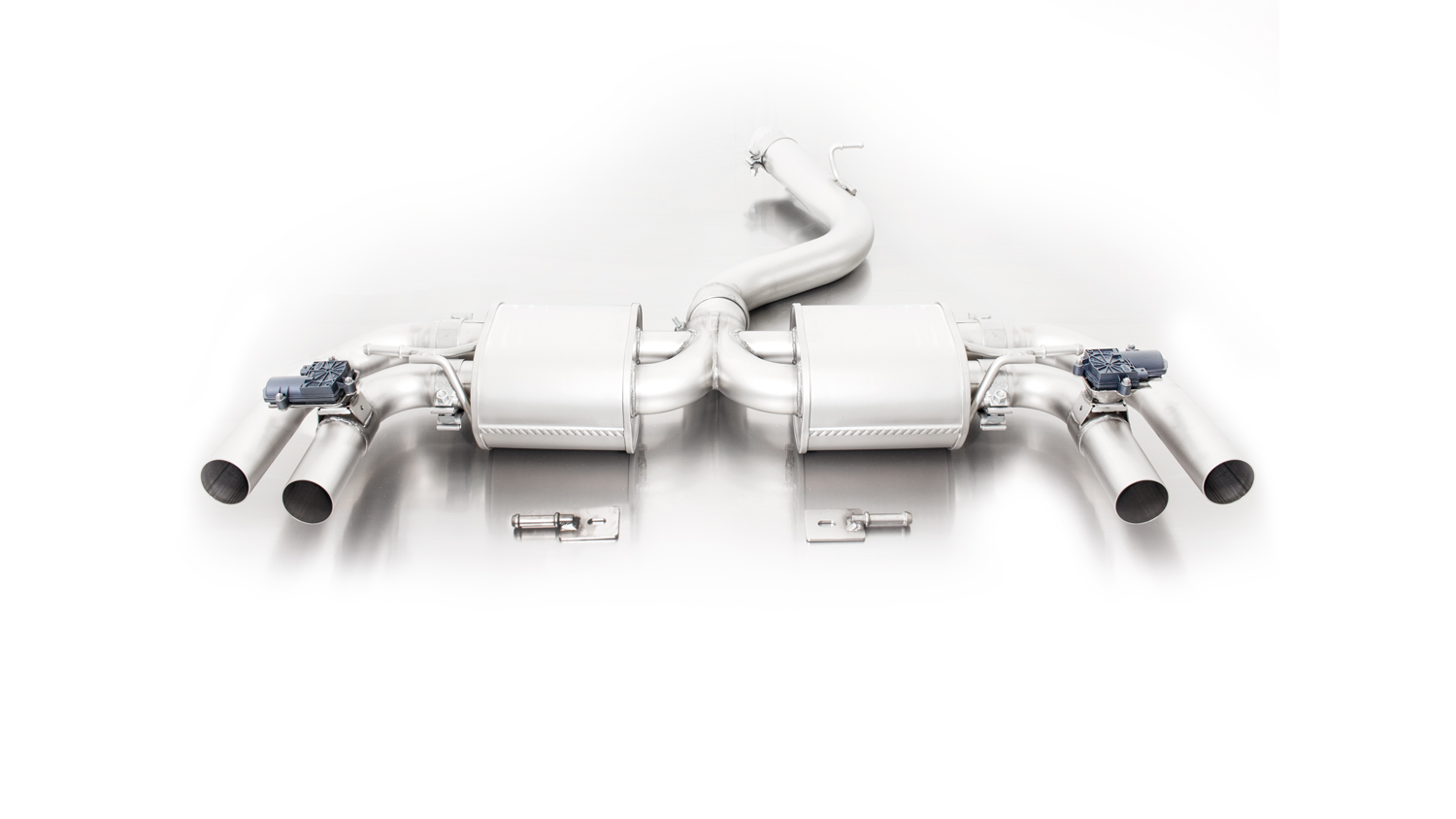 L/R Sport exhaust centered with 2 integrated valves (selectable tail ...